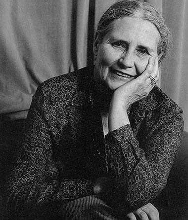 Nobel Prize-winning author Doris Lessing dies